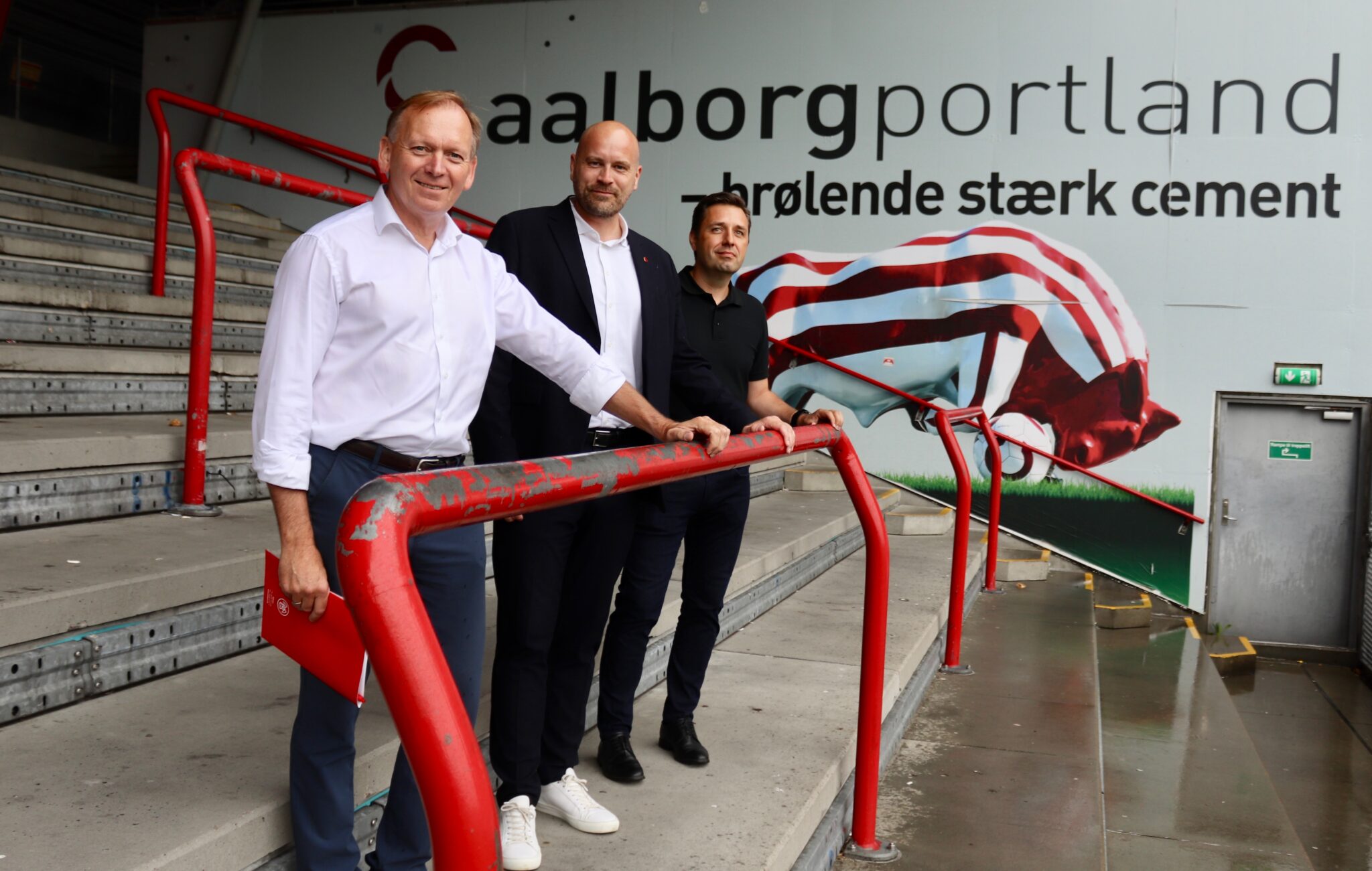 AaB og Aalborg Portland forlænger stadionaftale til 2026 - Aalborg Portland